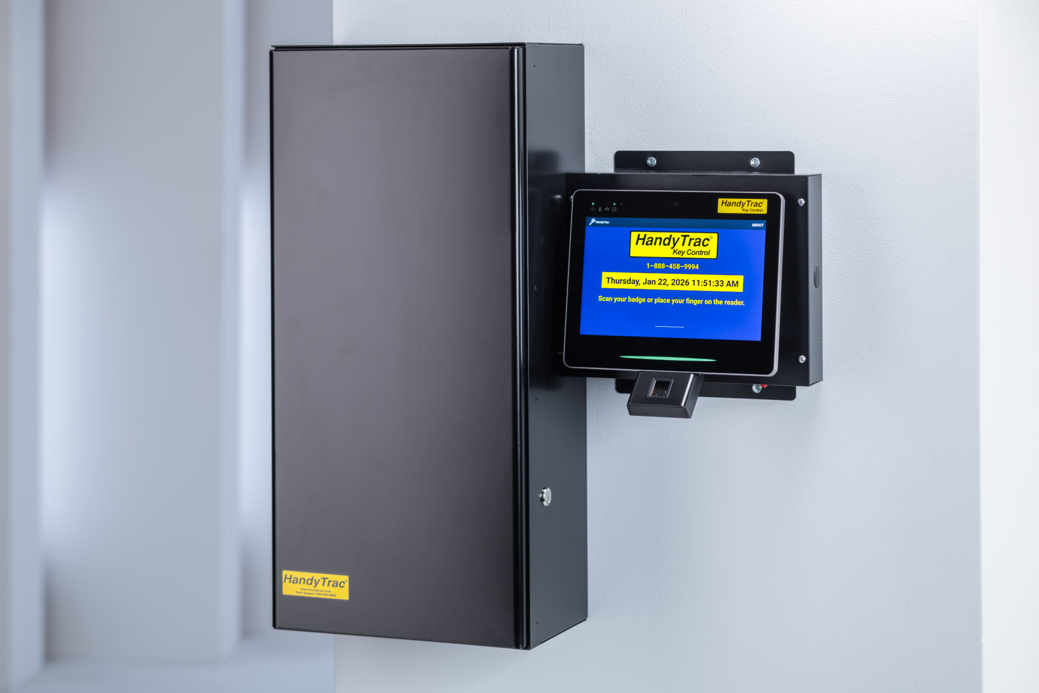 Platinum Touch - HandyTrac Key Control - Biometric Key Control