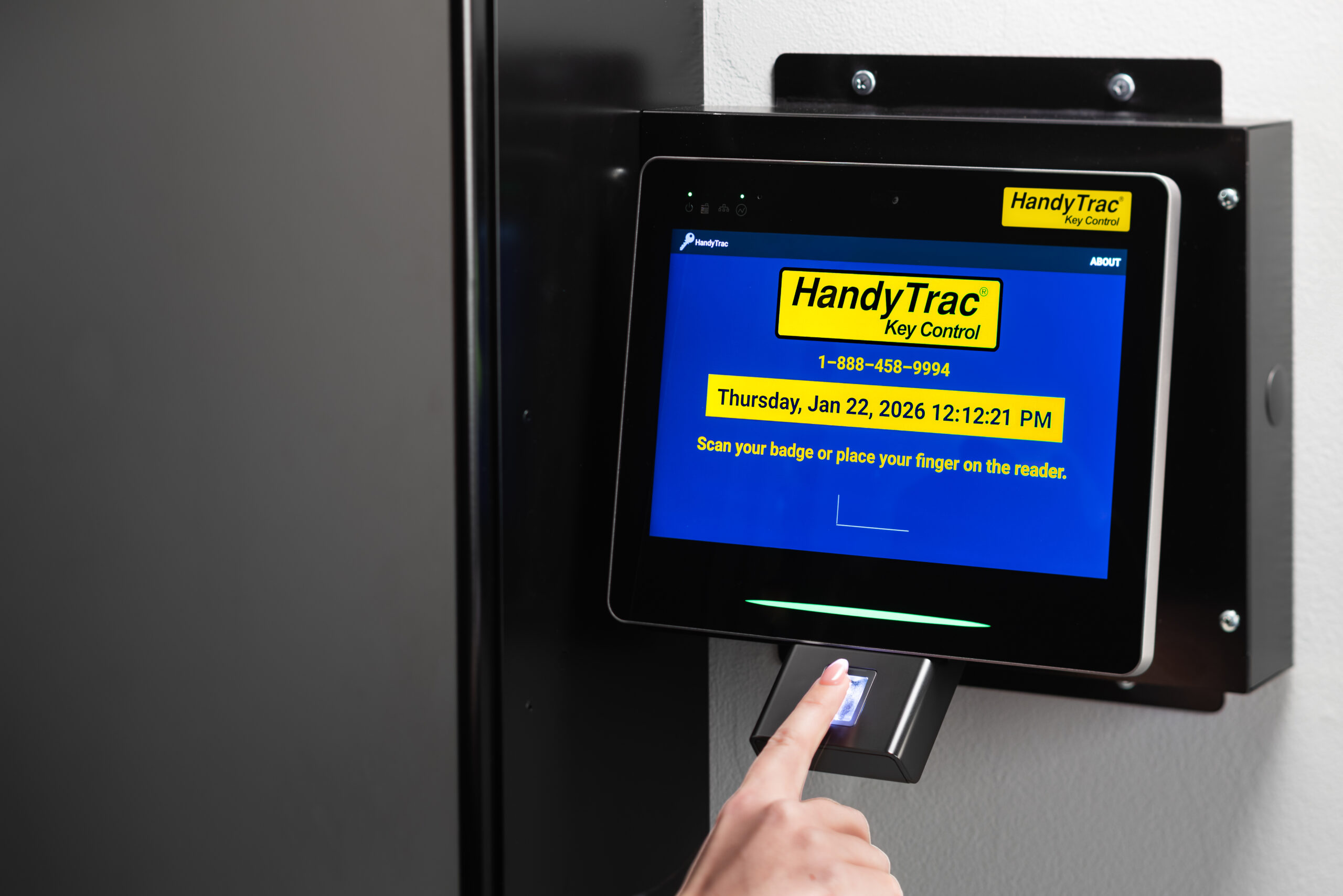 Platinum Touch - HandyTrac Key Control - Biometric Key Control